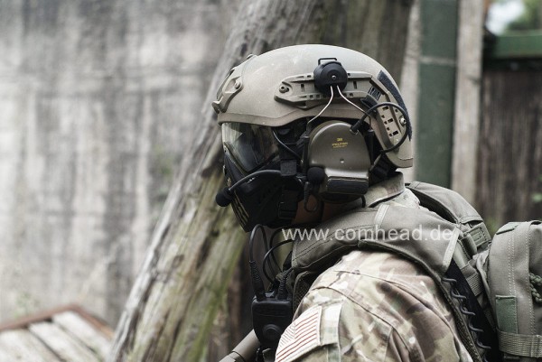 3M Peltor Comtac XP für Ops-Core Helm mit ARC Rail (MT17H682P3AD-D68PS)